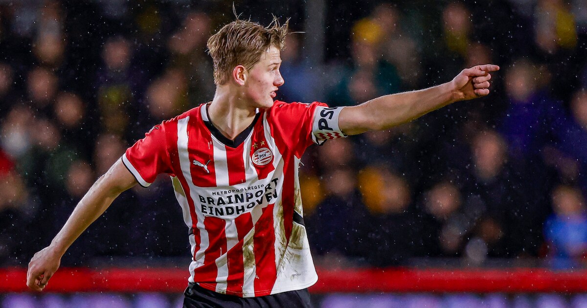 Uneken (20) neemt teleurstelling bij PSV als een man: ‘Je kunt mij daar ...