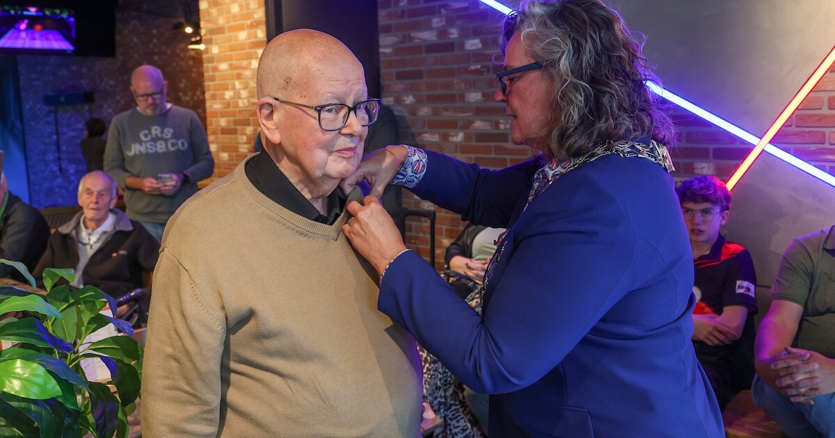 Lintje voor bowler in hart en nieren, Jack Rijk in het zonnetje gezet ...