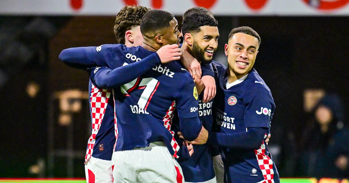 PSV is lief voor Heracles en stuurt na rust een kat, máár de titel ...