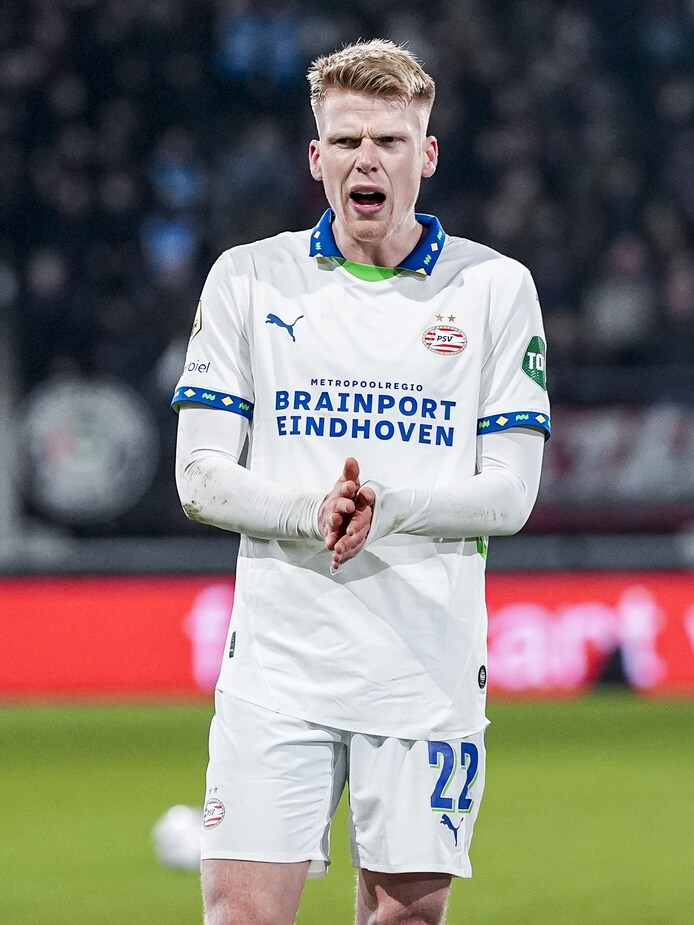 Jerdy Schouten vertelt dat er bij PSV harde woorden zijn gevallen: ‘Je moet meedogenlozer zijn ...