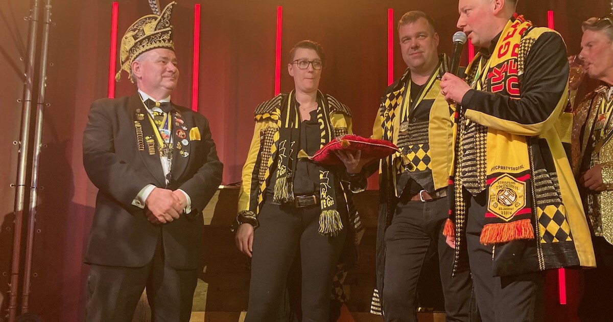 Joekel en Erestrijker uitgereikt | Oirschot | ed.nl