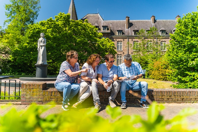 Gemertse kasteeleigenaar dolgelukkig met komst van sterrenkok Soenil ...
