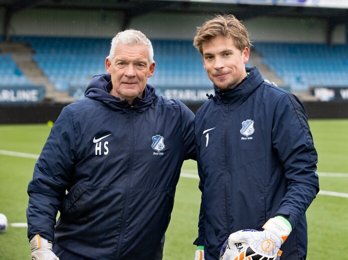 FC Eindhoven-keepers twee jaar langer in de veilige handen van Hans ...